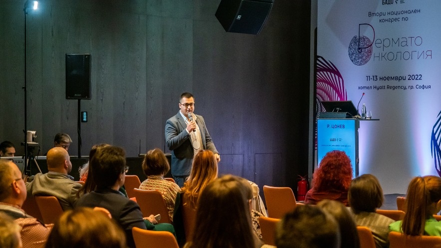 Доц д р Радин Цонев с отличие за значими постижения в медицината и