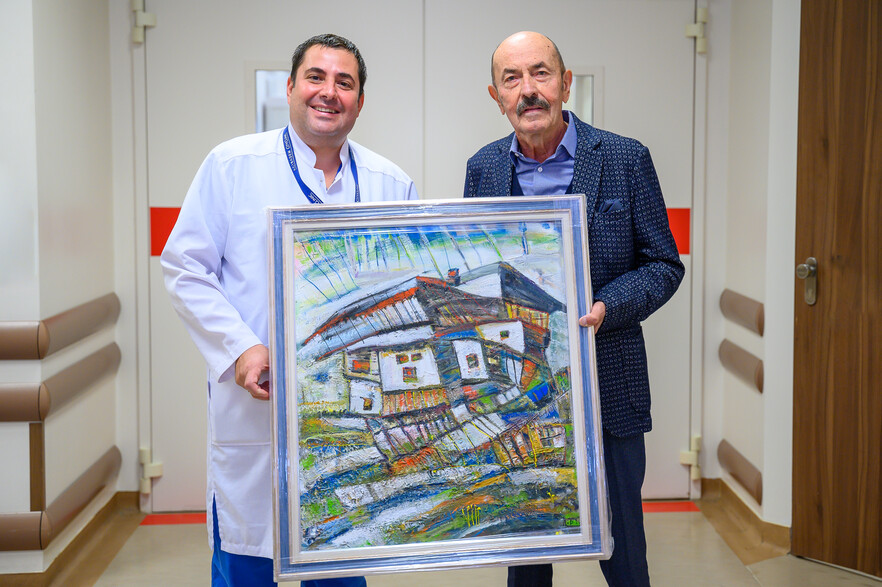 Екипът на д-р Асен Келчев спаси сърцето на писателя и журналист Димитър ...